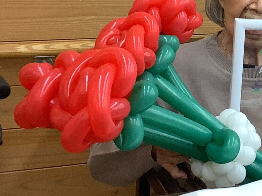 11月お誕生日会｜クローバーホーム成田(千葉県成田市)｜LIFULL 介護(ライフル介護)