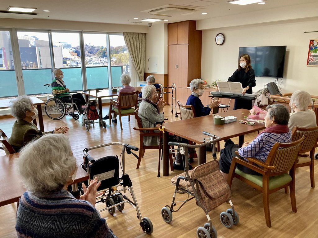 ピアノ演奏会でした🎹②｜すいとぴー東戸塚(横浜市戸塚区)｜LIFULL 介護(ライフル介護)